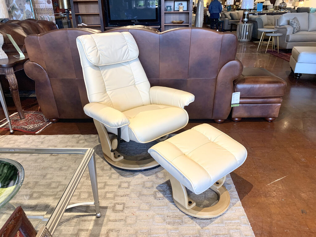 BenchMaster Leather Chair and Ottoman In Tucson | HomeStyle Galleries ...